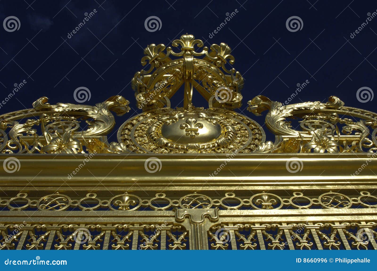 France, Gate of Versailles Palace Stock Photo - Image of europe, castle ...