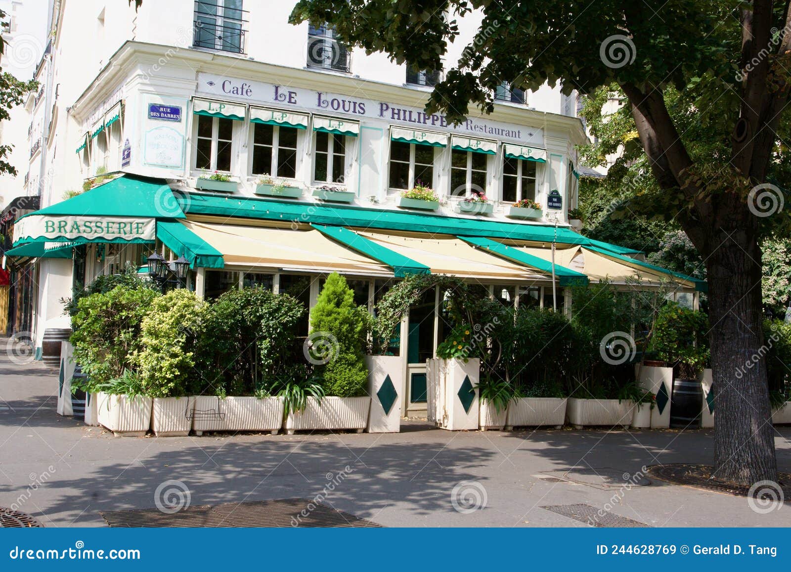 France Paris Cafe Le Louis Philippe 809299 Editorial Stock Image ...