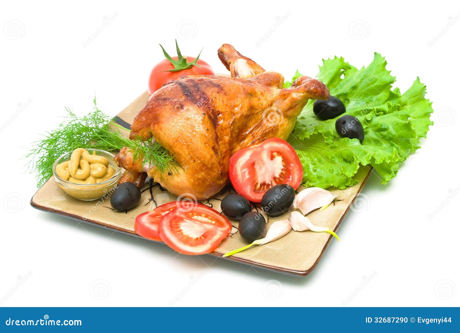 Frango Assado Com Vegetais Em Um Fundo Branco. Horizontal Foto de Stock ...