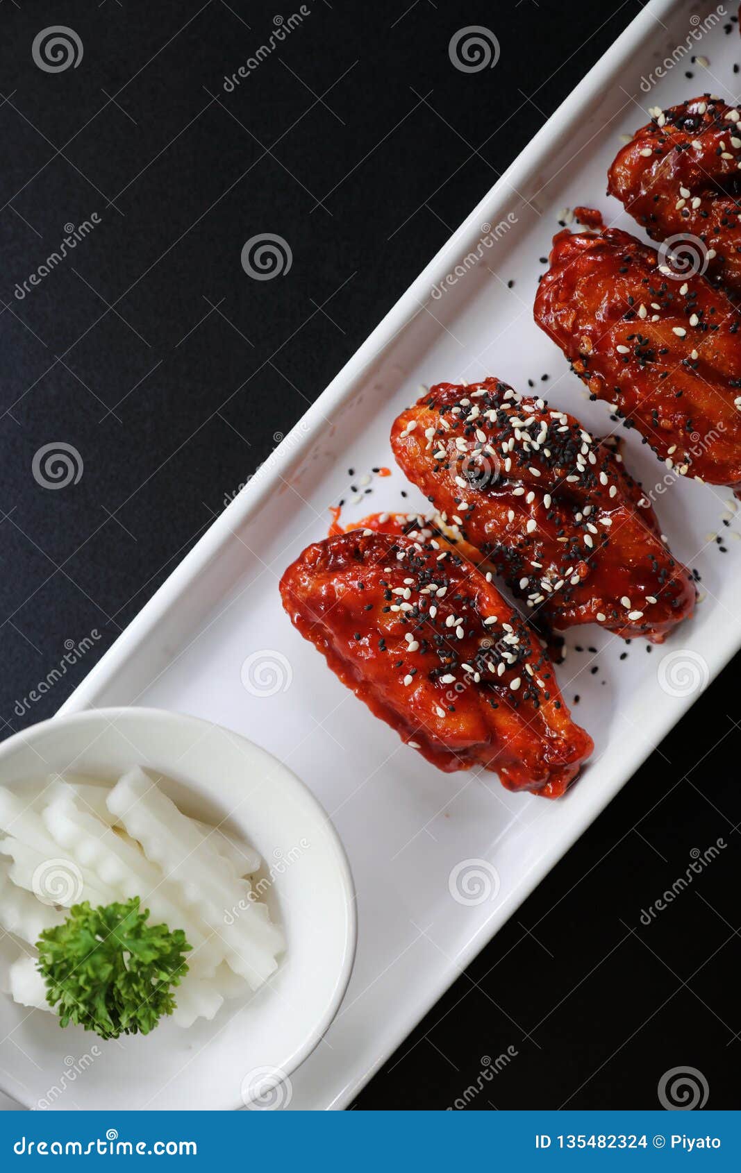 Frango Frito Coreano Com Arroz Foto de Stock - Imagem de delicioso ...