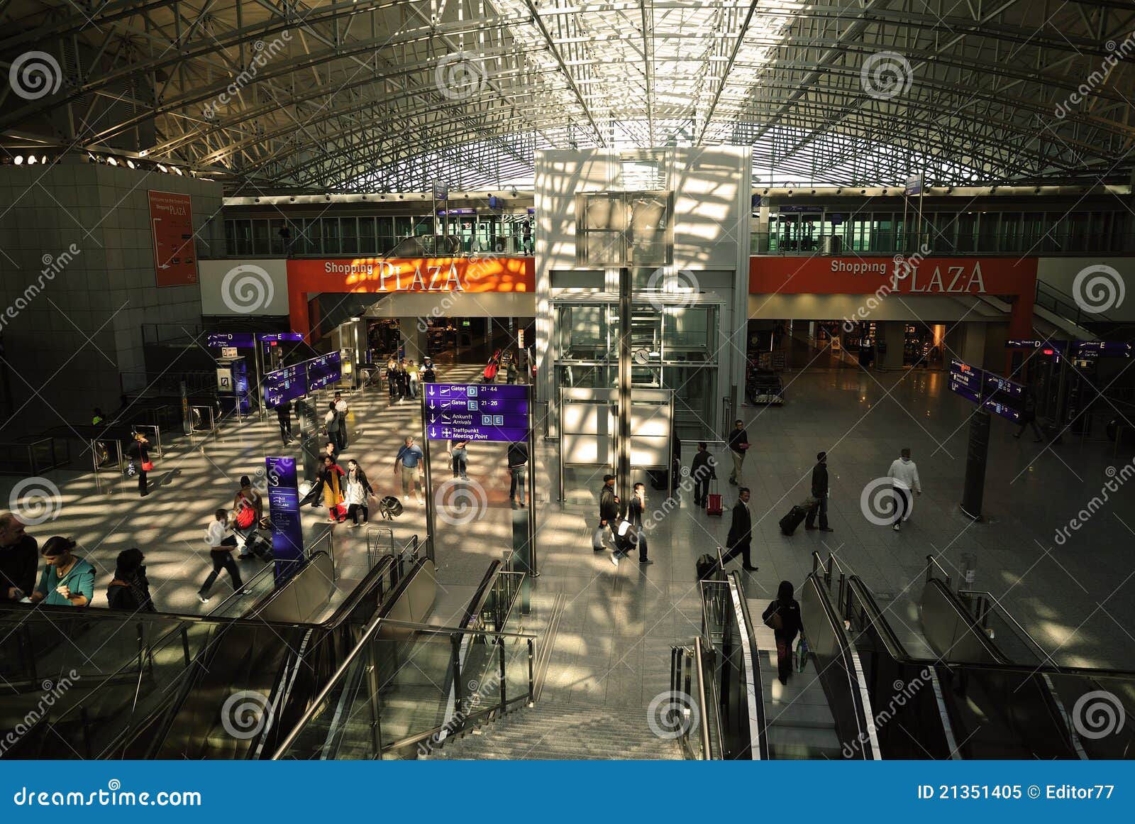 Frankfurt International Airport Terminal Editorial Image - Image of ...
