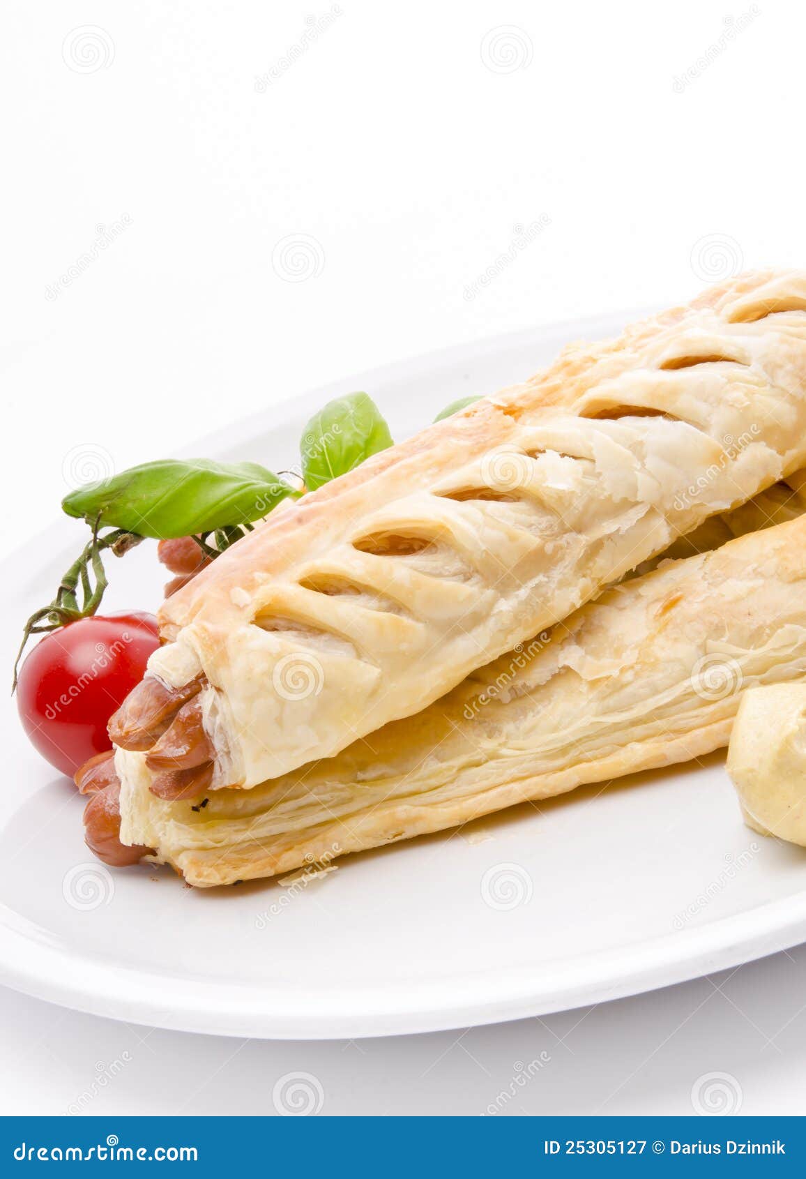 Frankfurter and Puff Pastry Stock Image - Image of meat, germany: 25305127
