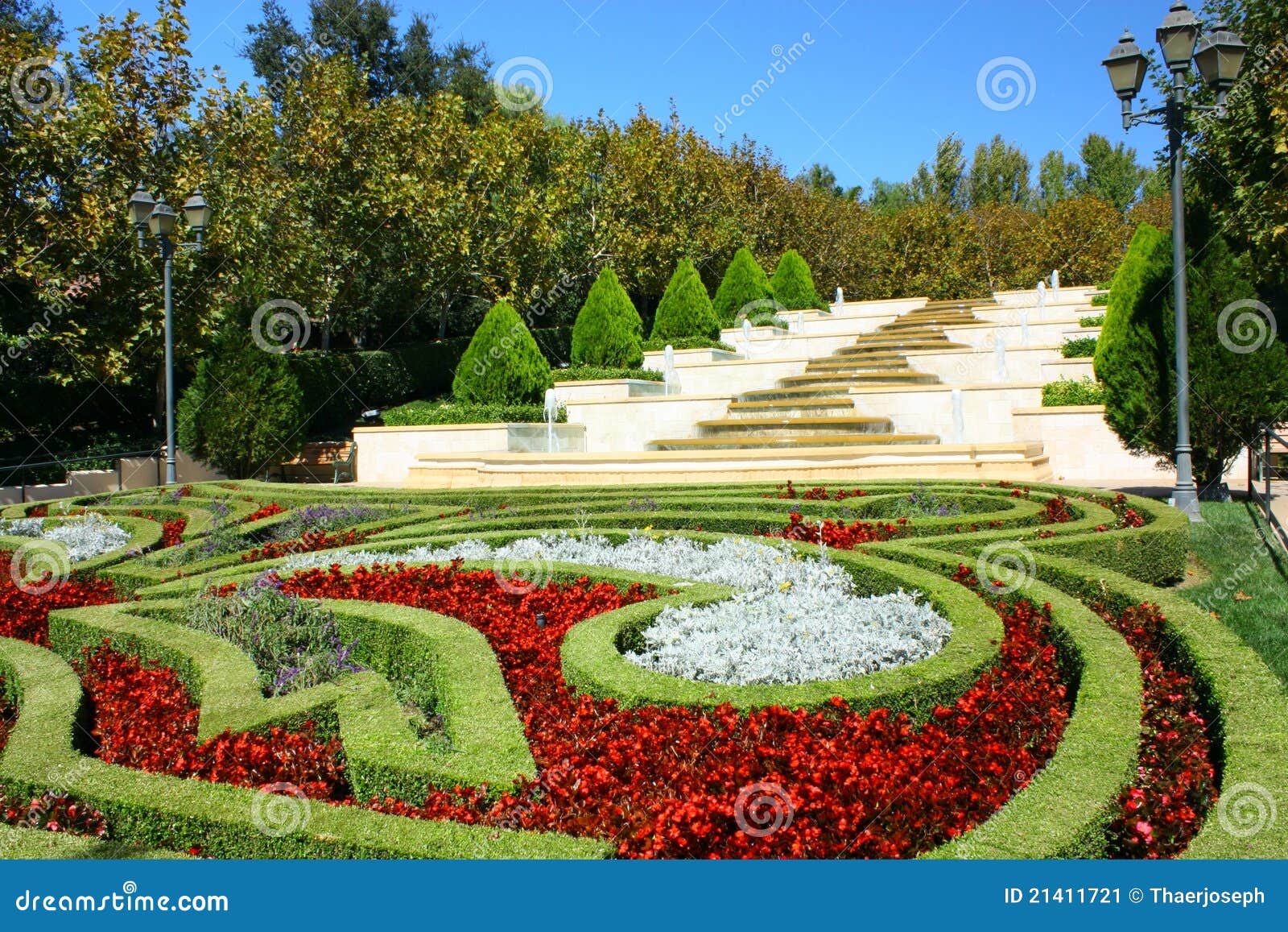 Franse Tuin stock afbeelding. Image of bloembed, kasteel - 21411721