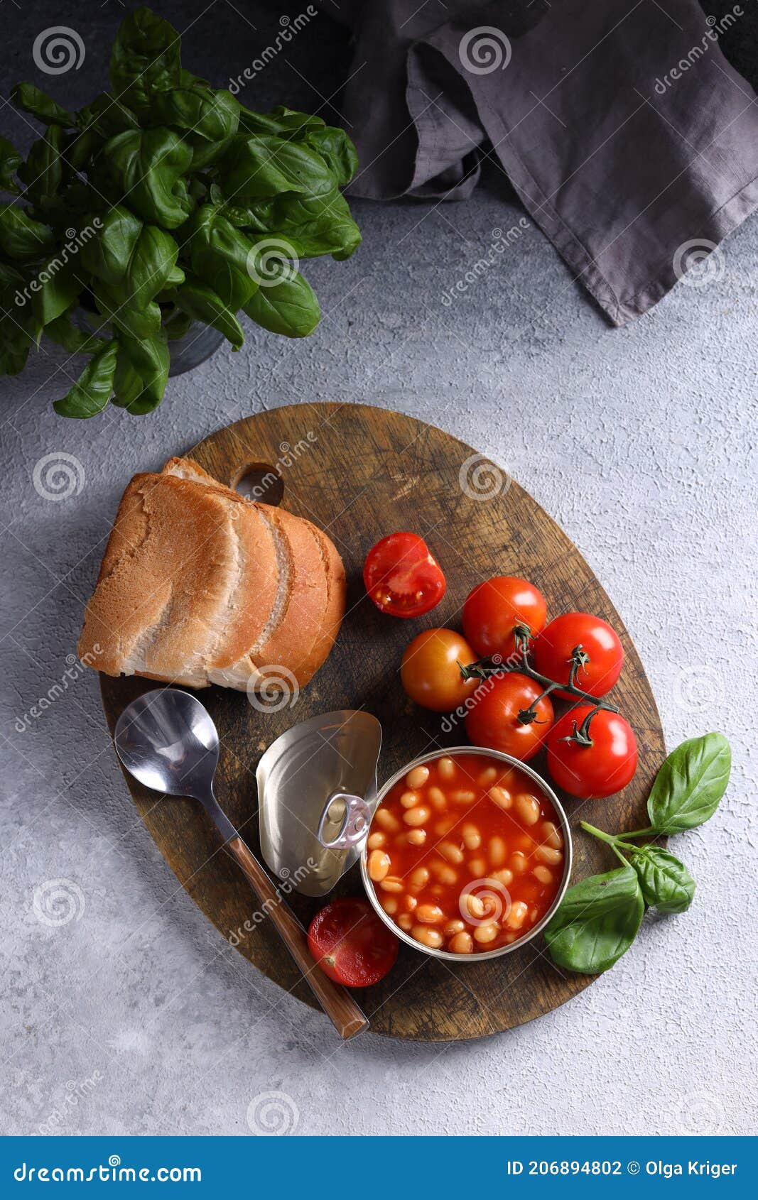 Frascos En Salsa De Tomate Comida Tradicional Foto de archivo - Imagen ...