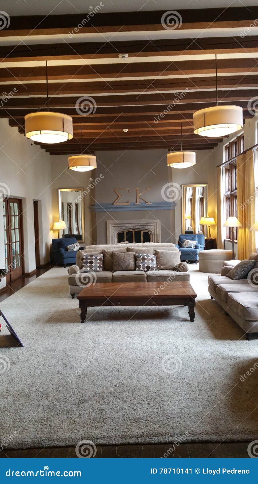 Fraternity House editorial photo. Image of lounge, frat - 78710141