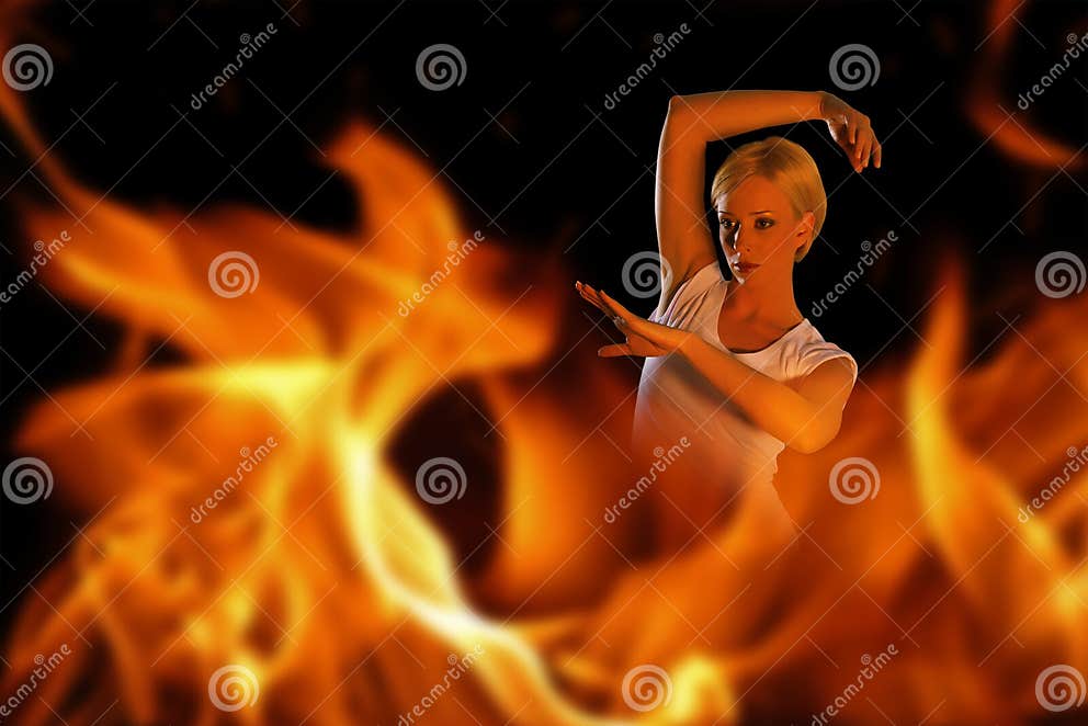 Frau in den Flammen stockbild. Bild von beteiligt, scharfsinnig - 2315515