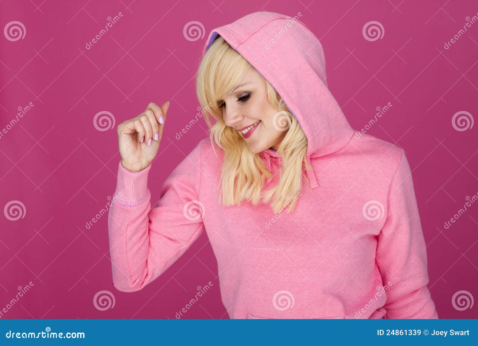 Frau im Rosa. stockbild. Bild von porträt, schönheit - 24861339