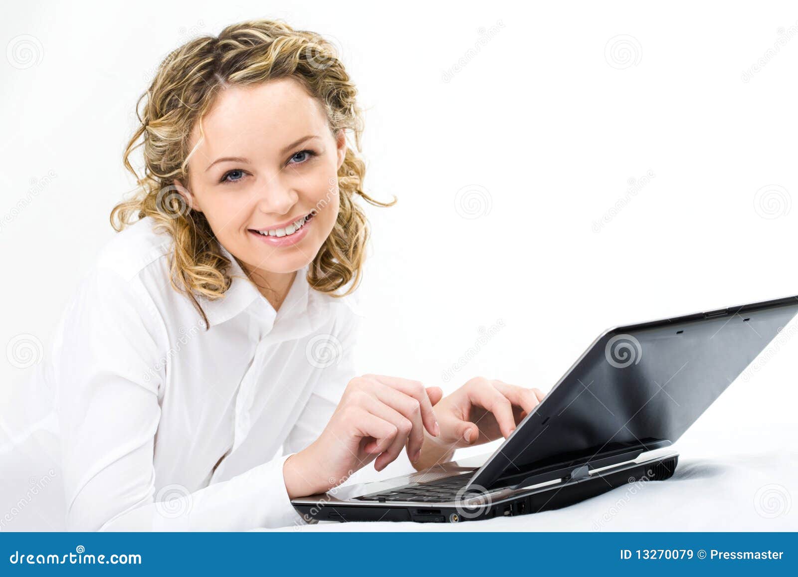 Frau mit Laptop stockbild. Bild von drahtlos, mädchen - 13270079