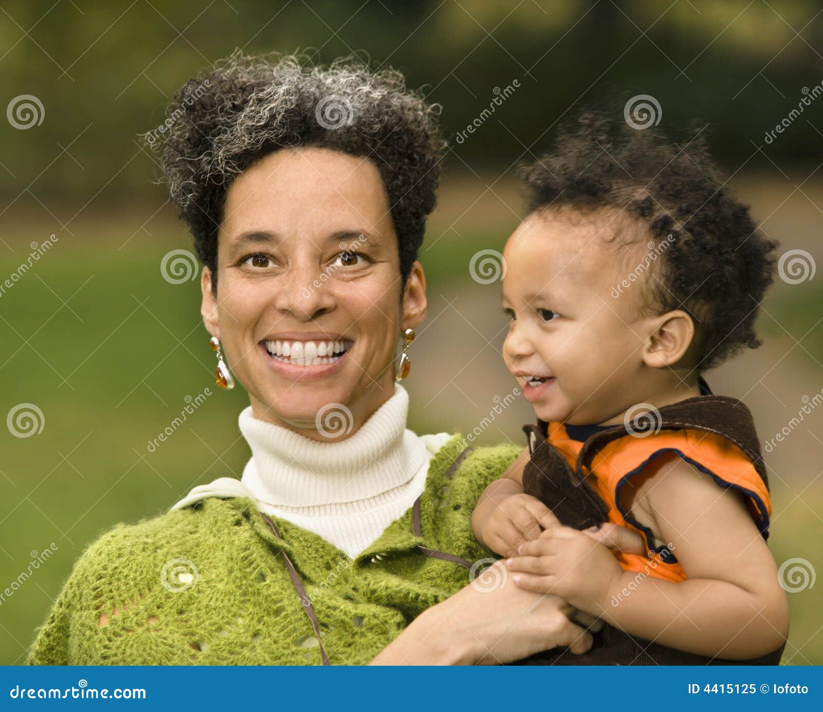 Frau und Kind stockbild. Bild von sohn, liebe, schätzchen - 4415125