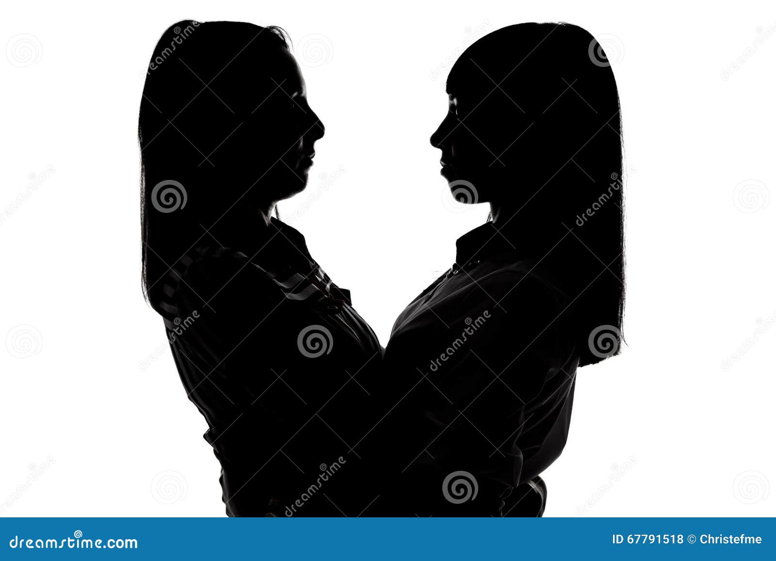 Frauen, Die Einander Betrachten Stockfoto - Bild von umarmen, leute ...