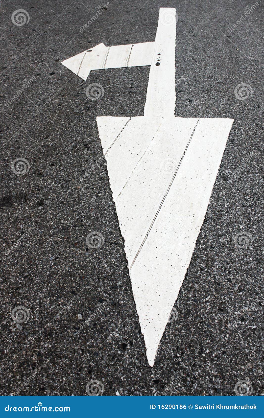 Frecce sulla strada fotografia stock. Immagine di architettura - 16290186