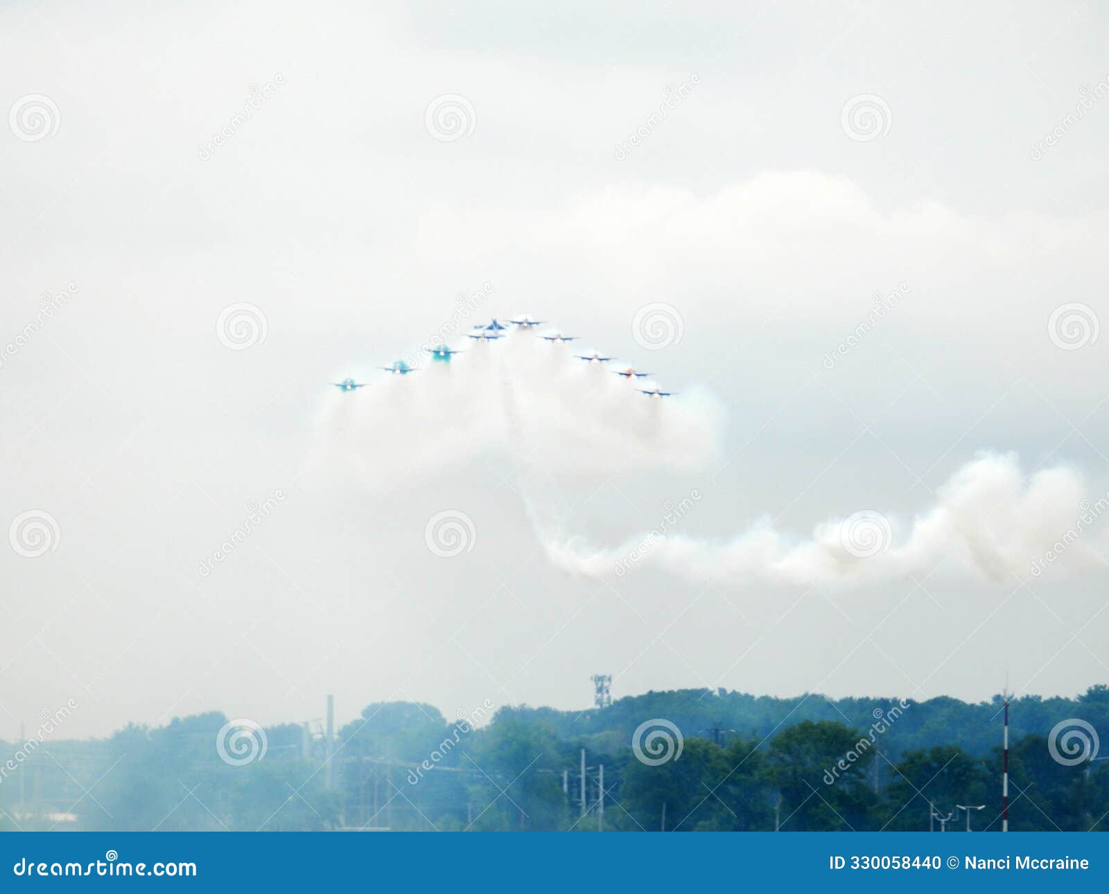 Italian Frecce Tricolori Show Final 9 Jet Formation with #10 Solo ...