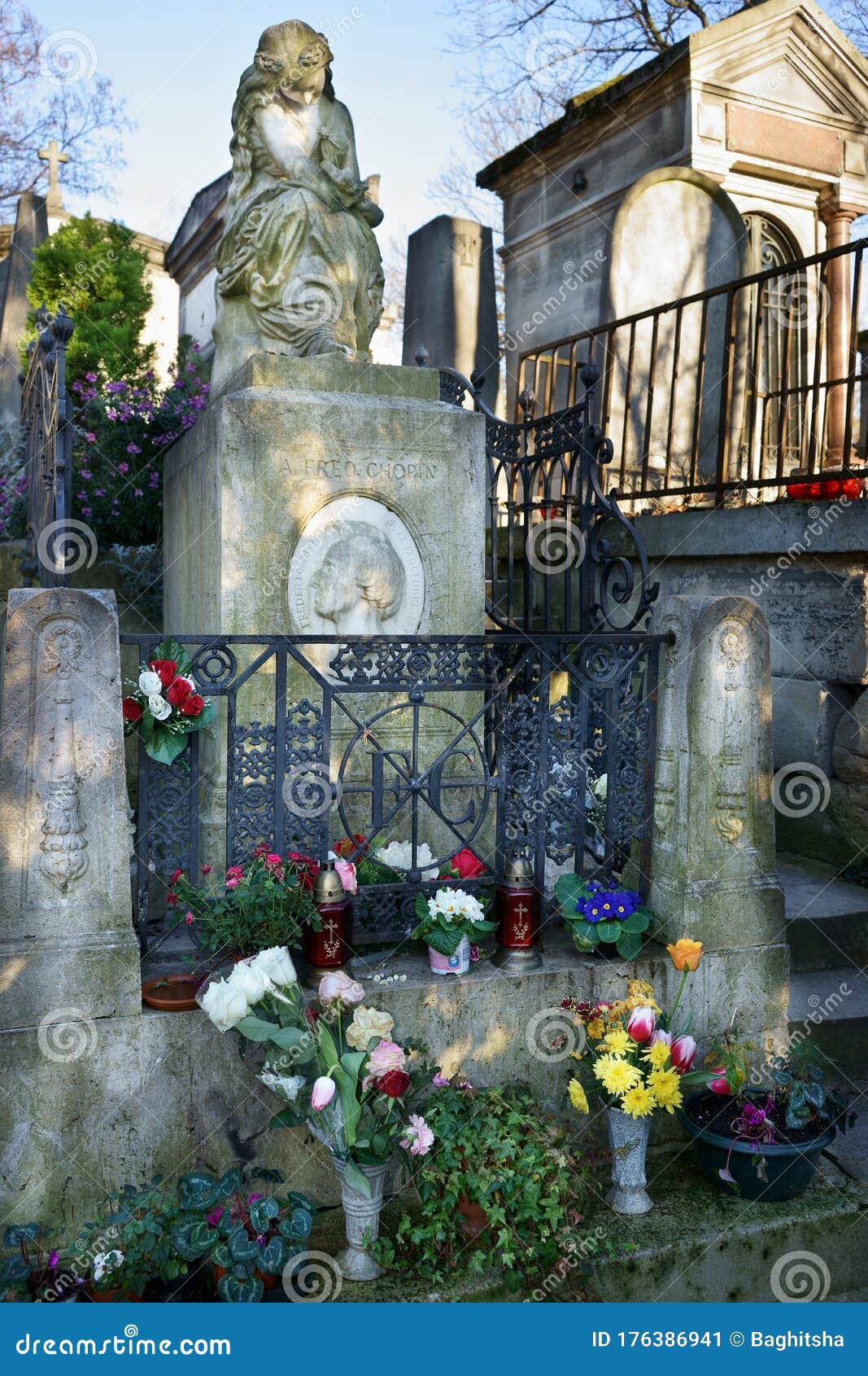 Frederic Chopin Grave at Pere Lachaise Cemetery Paris Editorial Photo ... Frederic Chopin Grave at Pere Lachaise Cemetery Paris Editorial Photo ...