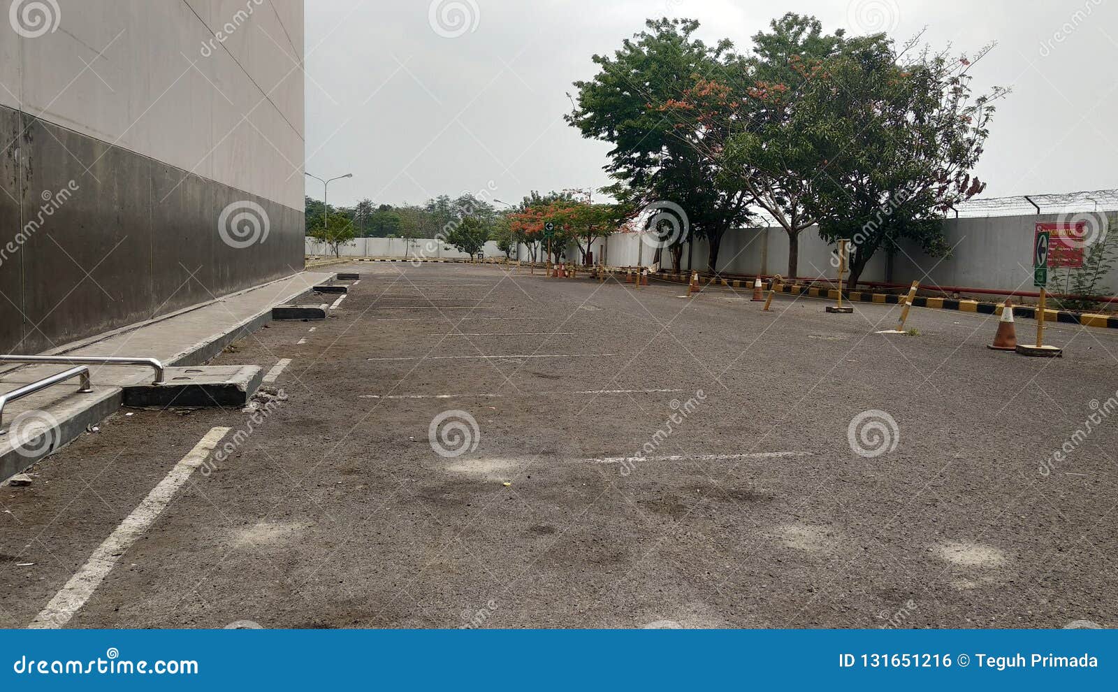 Free parking area editorial photo. Image of beautiful - 131651216