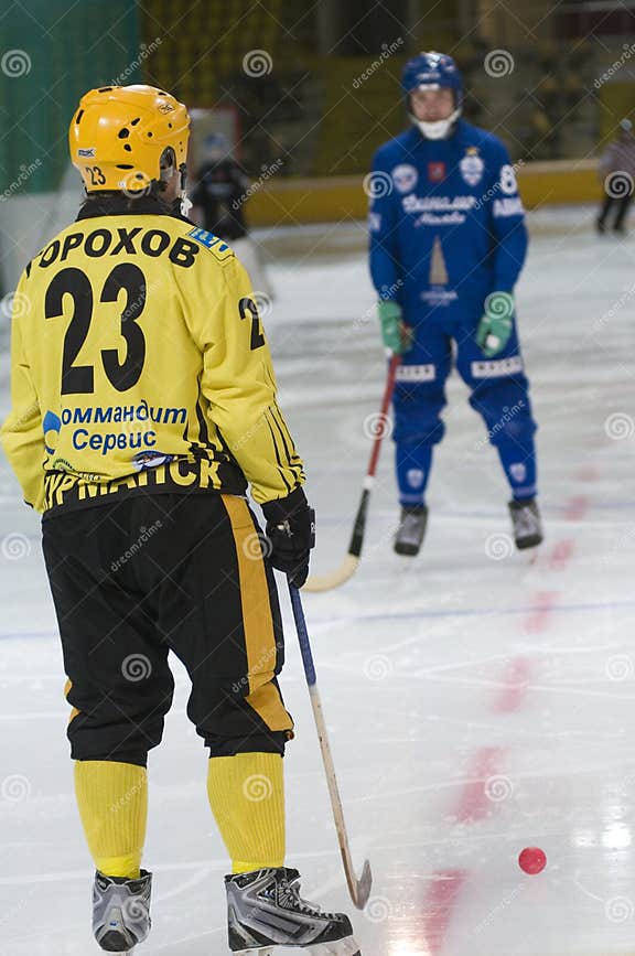 Free-stroke in Bandy editorial photography. Image of player - 23508197
