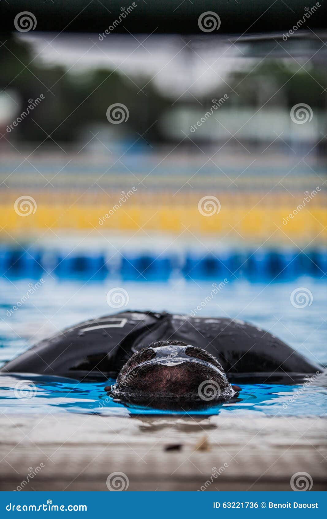 Freediving Performer Doing Static Apnea Editorial Photo - Image of ...