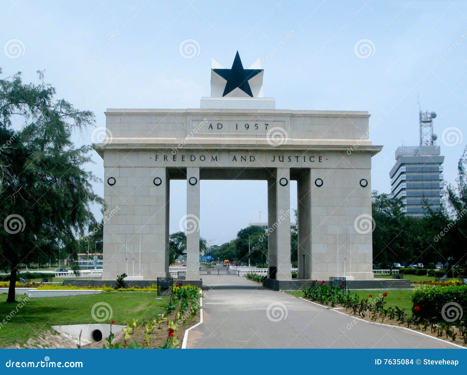 Freedom And Justice Arch In Accra In Ghana Stock Images - Image: 7635084