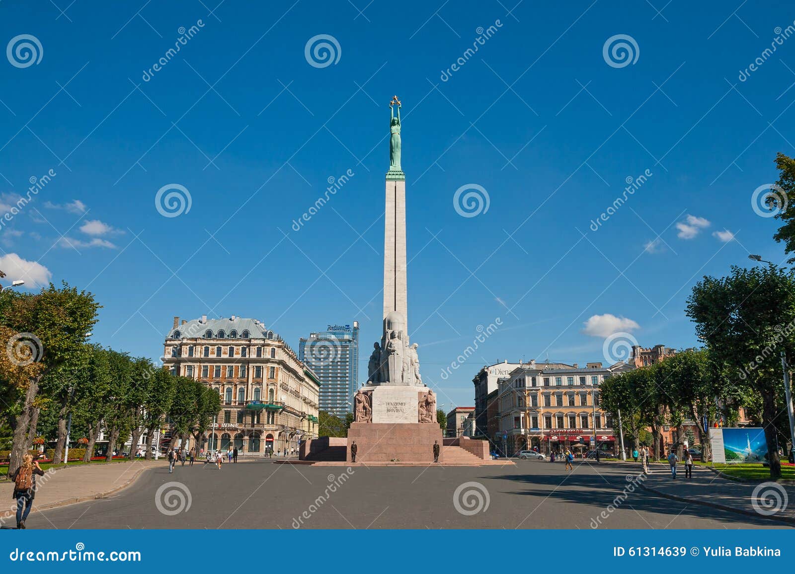 Freedom Monument in Riga editorial stock image. Image of beautiful ...
