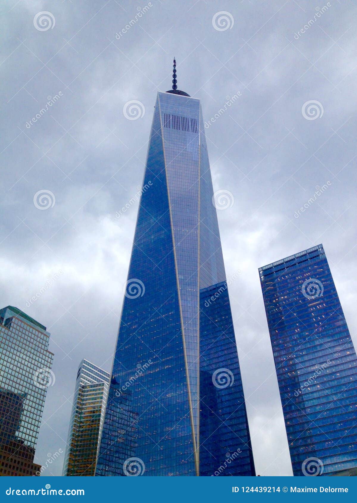 Freedom Tower imagen de archivo editorial. Imagen de nublado - 124439214