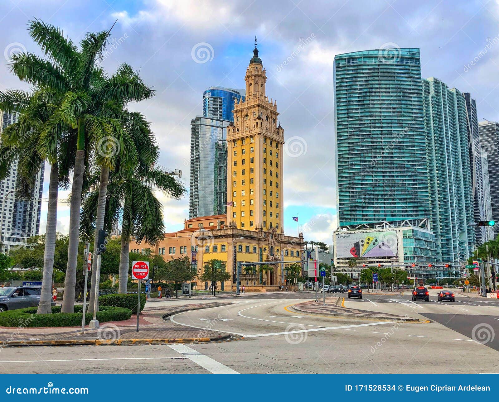 Freedom Tower (1 WTC) In Manhattan, A Symbol Of New York City Editorial ...
