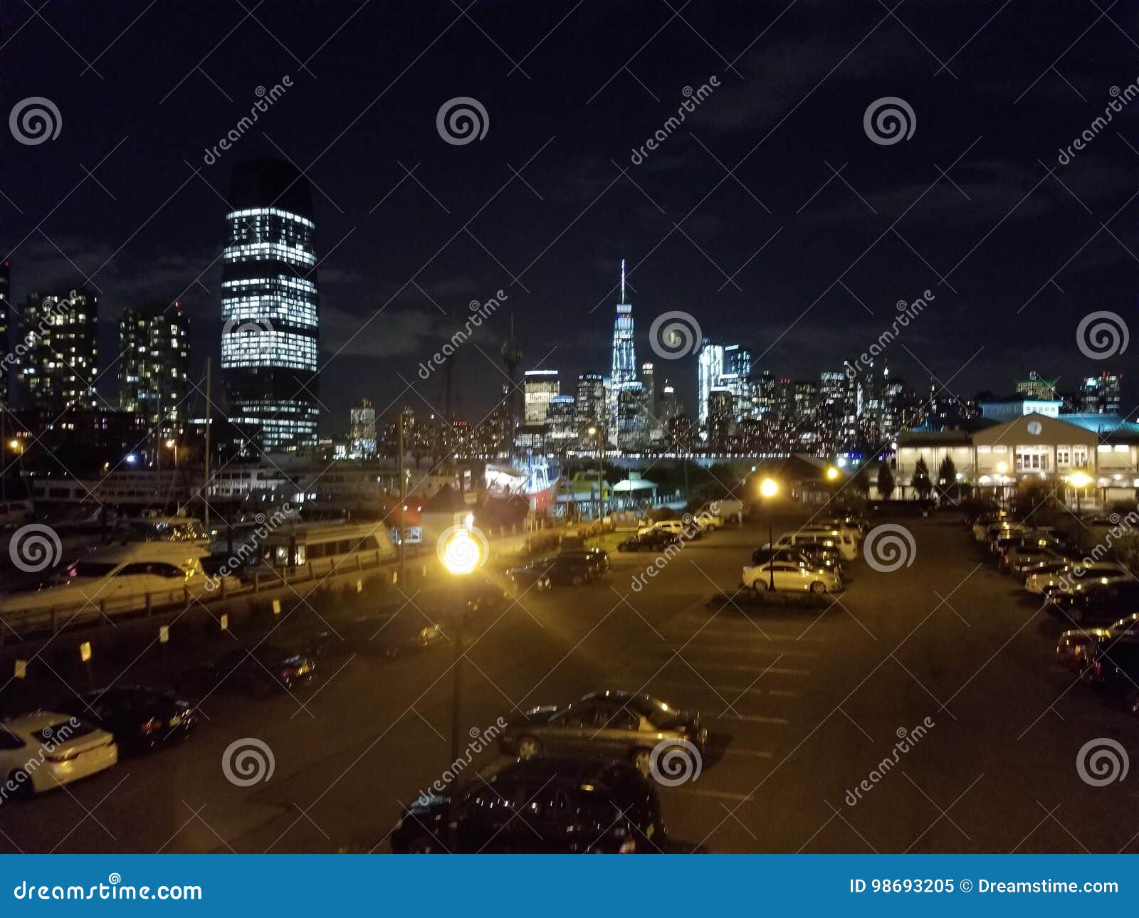 Freedom Tower at night editorial image. Image of view - 98693205