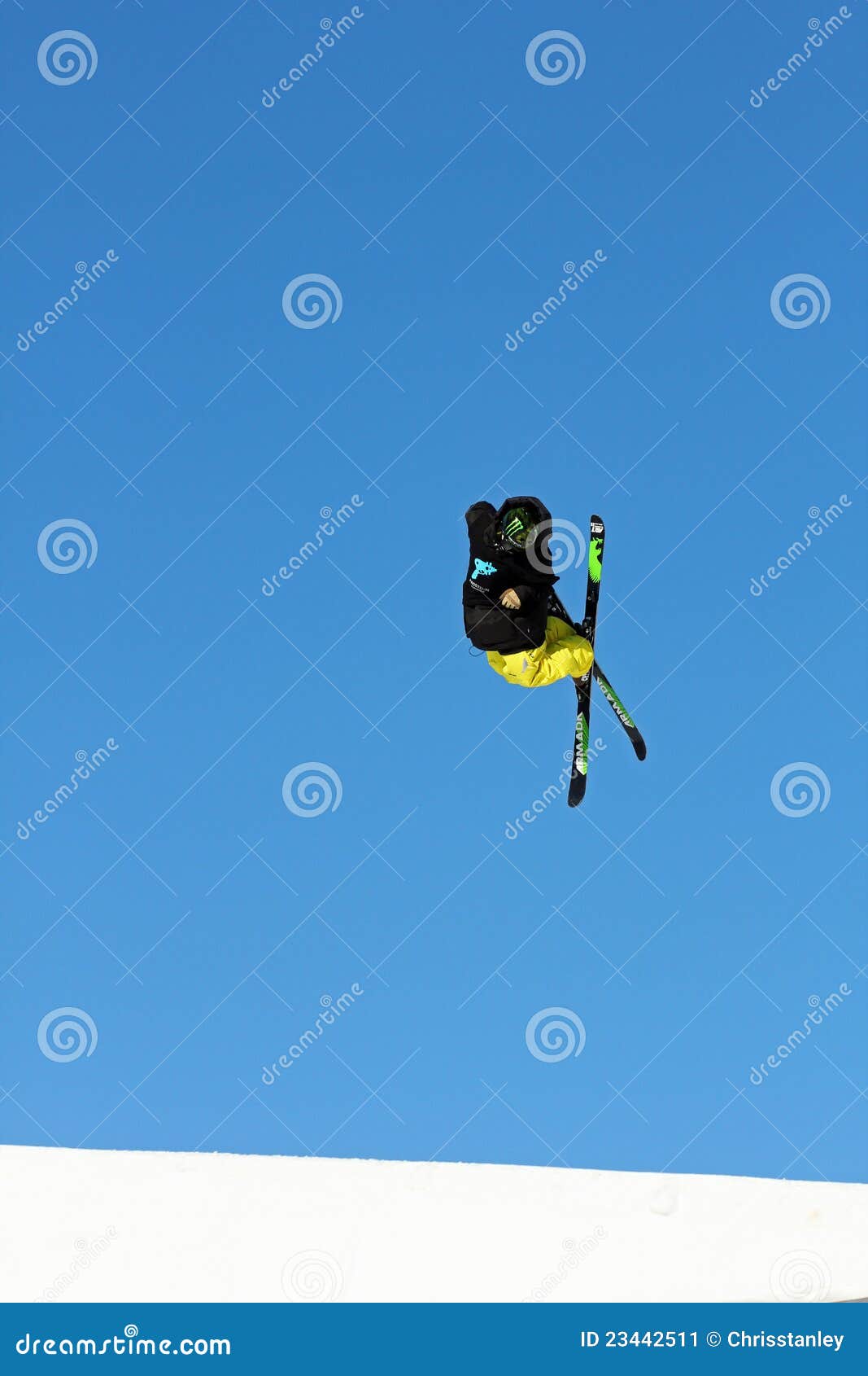 Freestyle jump editorial photo. Image of france, park - 23442511