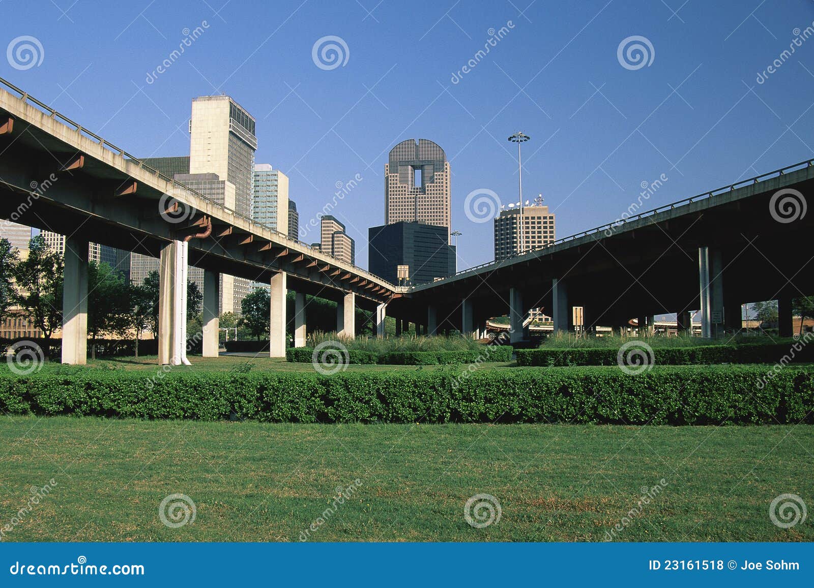 Freeway in Dallas editorial stock photo. Image of texas - 23161518