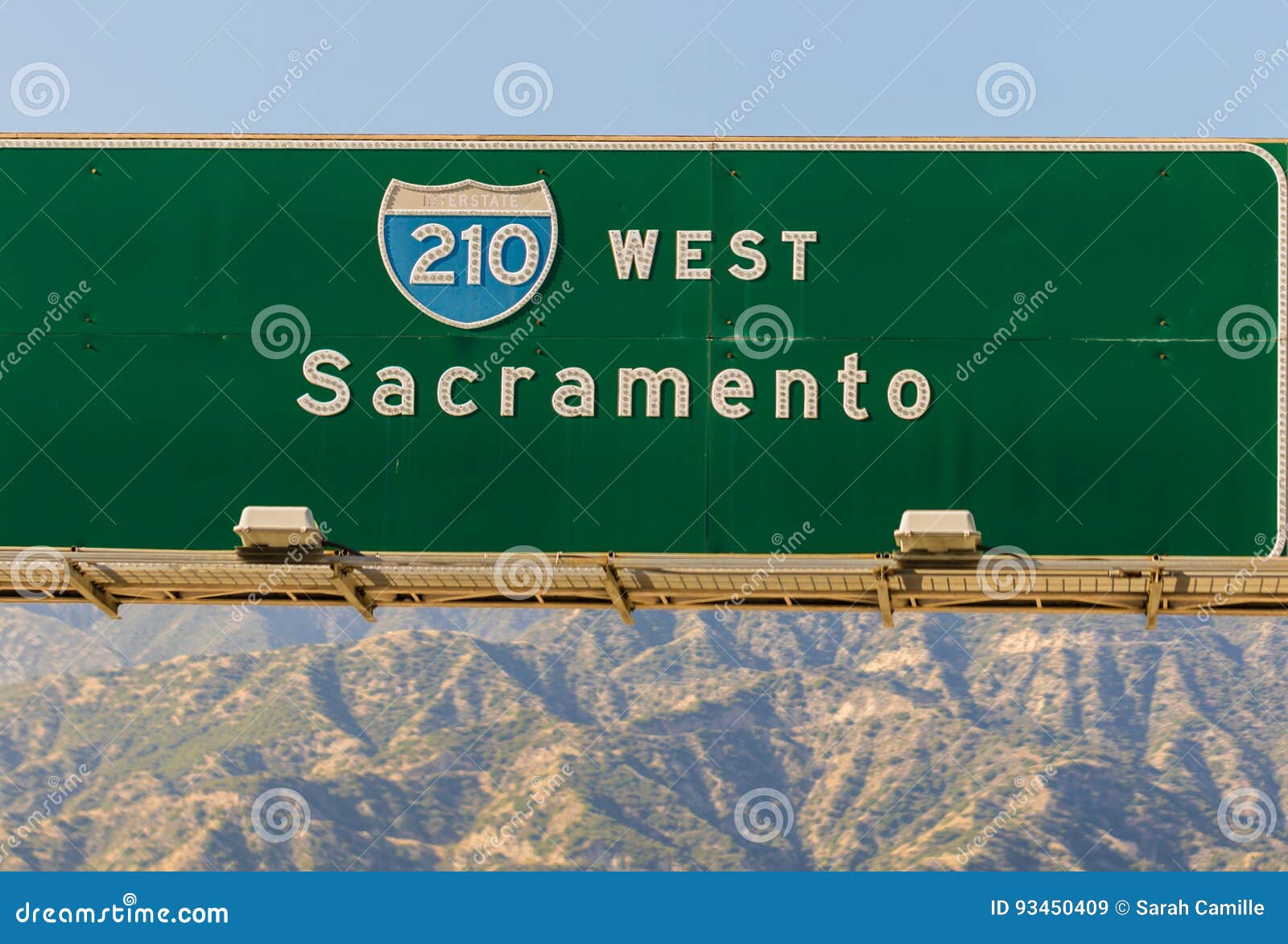 210 Freeway editorial stock image. Image of road, sign - 93450409