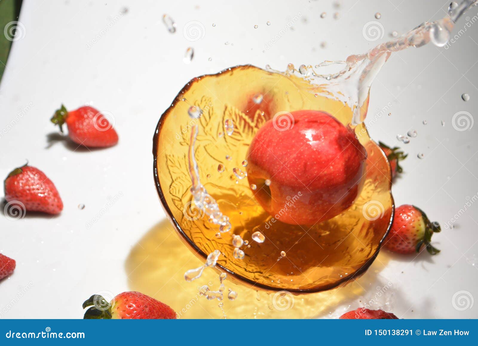 Fast Shutter Wave Detail Stock Photography | CartoonDealer.com #170818190