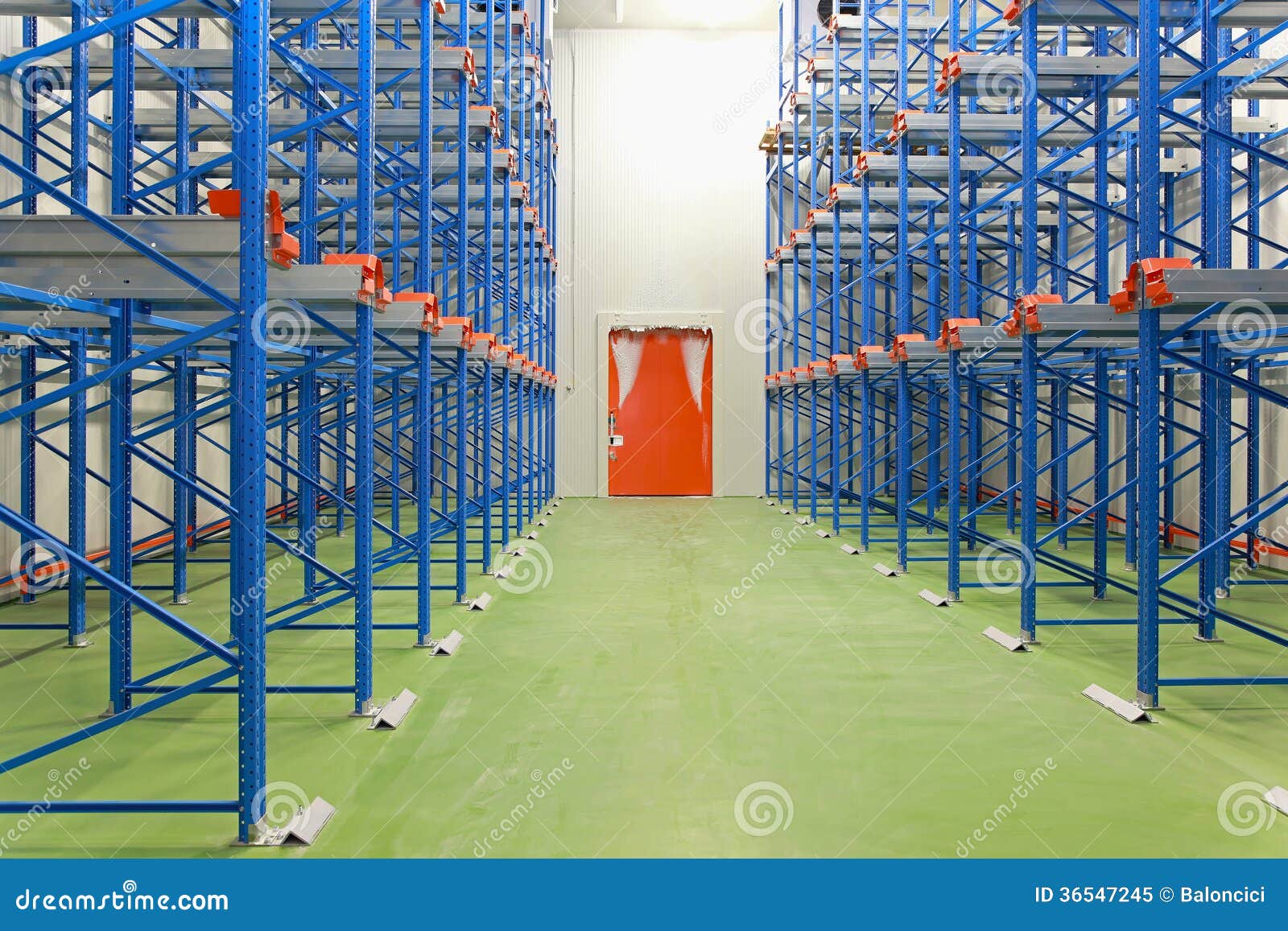 Freezer warehouse stock image. Image of distribution - 36547245