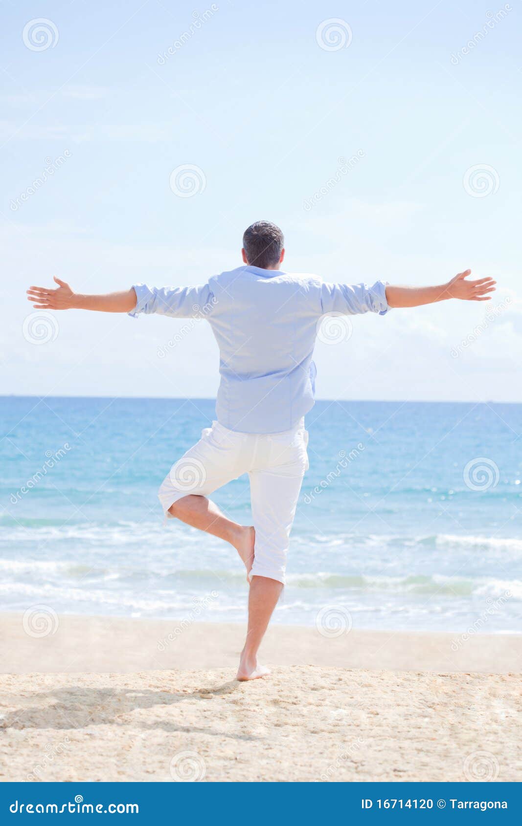 Frei stockfoto. Bild von mann, strand, arme, glück, hintergrund - 16714120