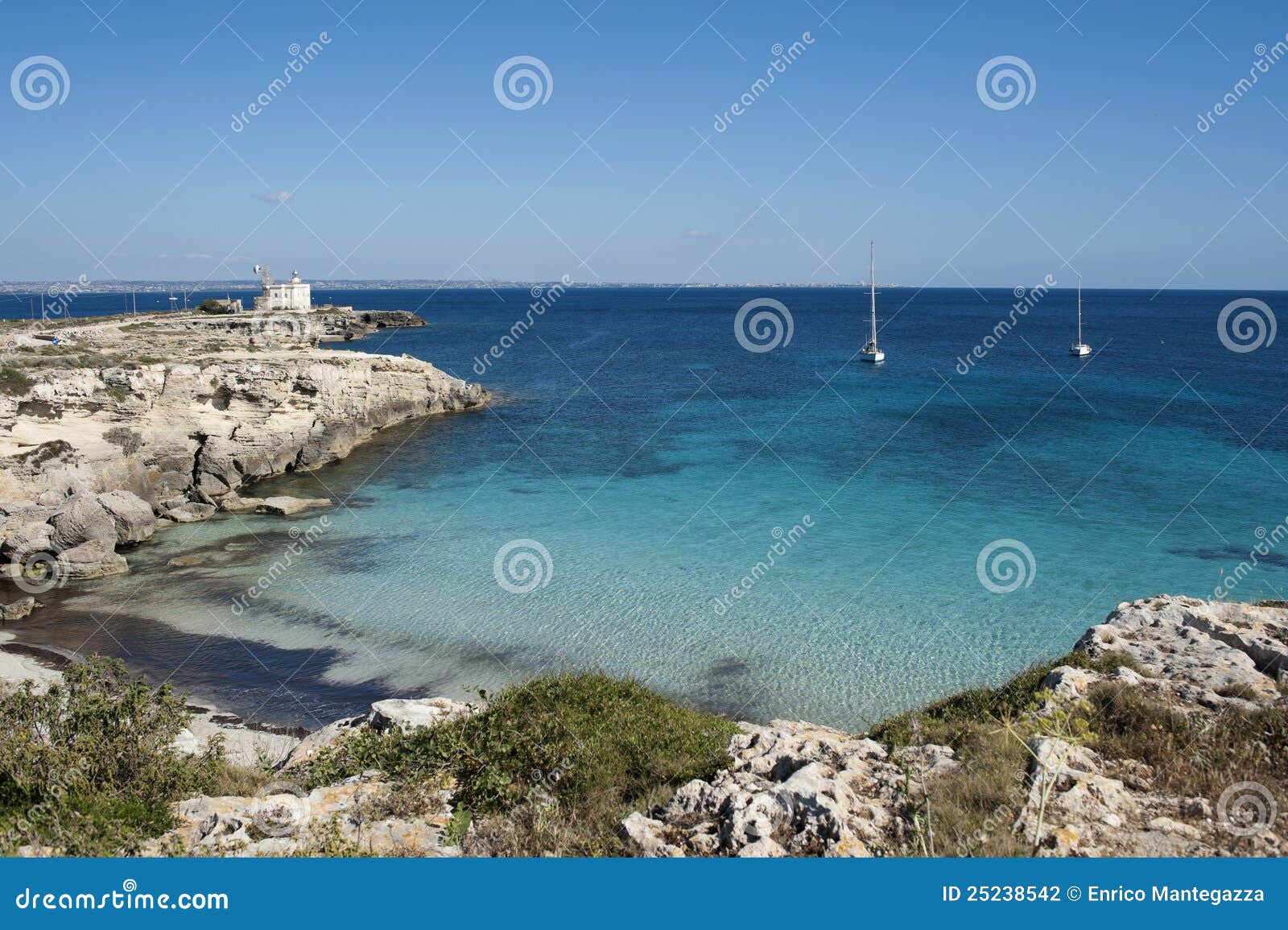 Freies blaues Meer stockfoto. Bild von strand, ruhig - 25238542