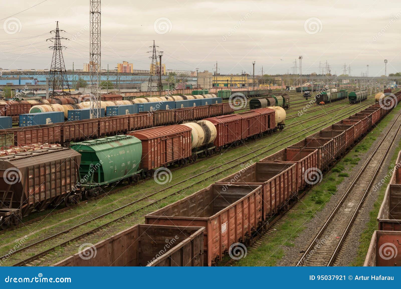 Freight trains editorial photo. Image of trains, cargo - 95037921