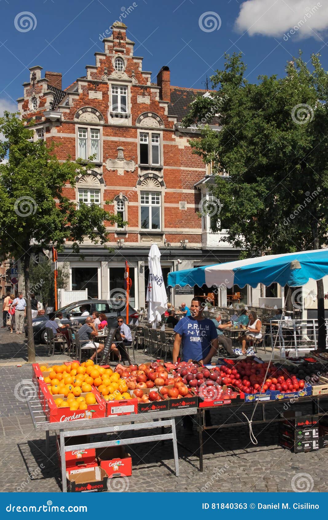 Freitag-Marktplatz Gent Belgien Redaktionelles Stockfoto - Bild von ...
