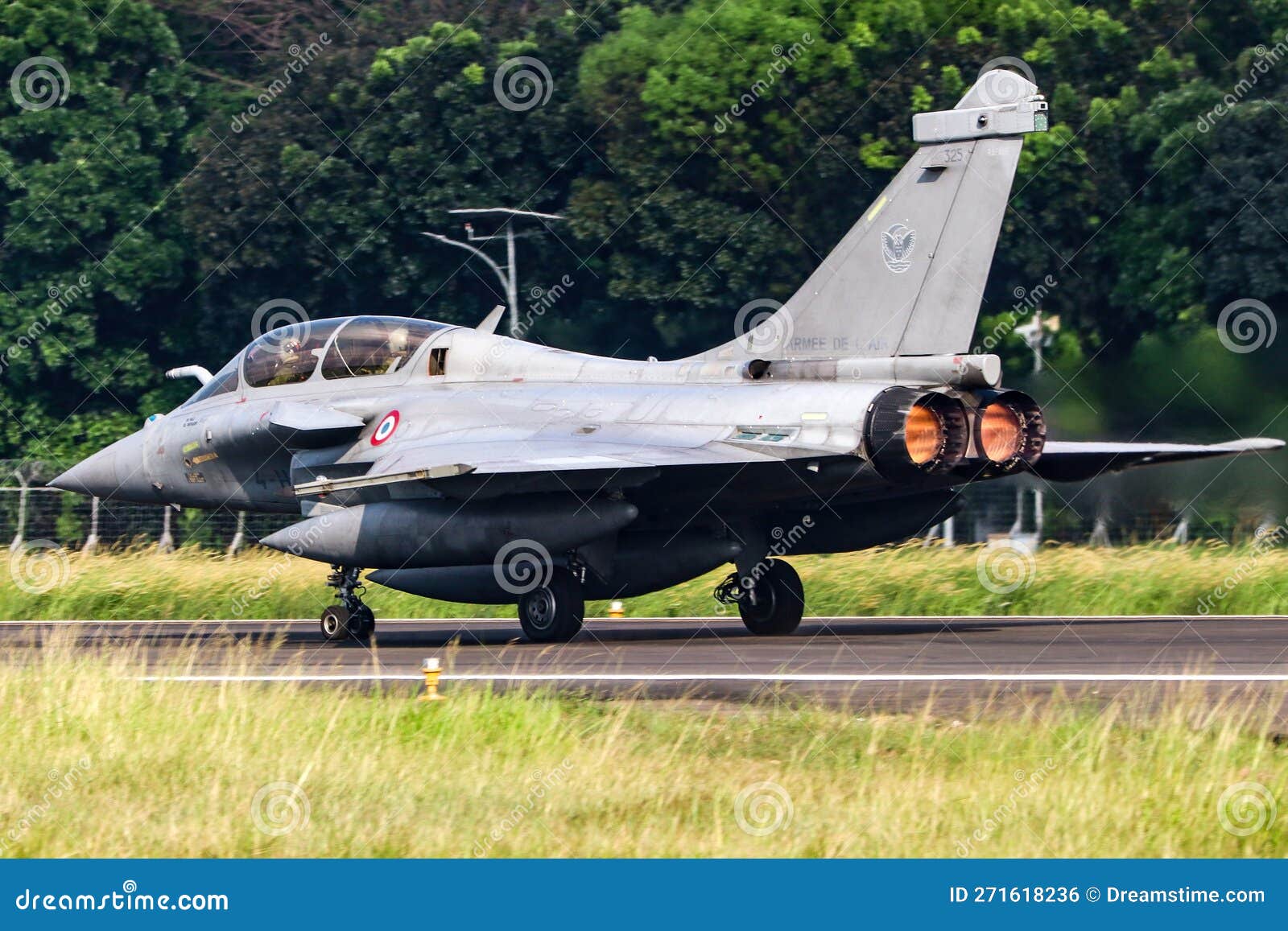 French Air Force Jet Fighters Editorial Photo - Image of fighter ...