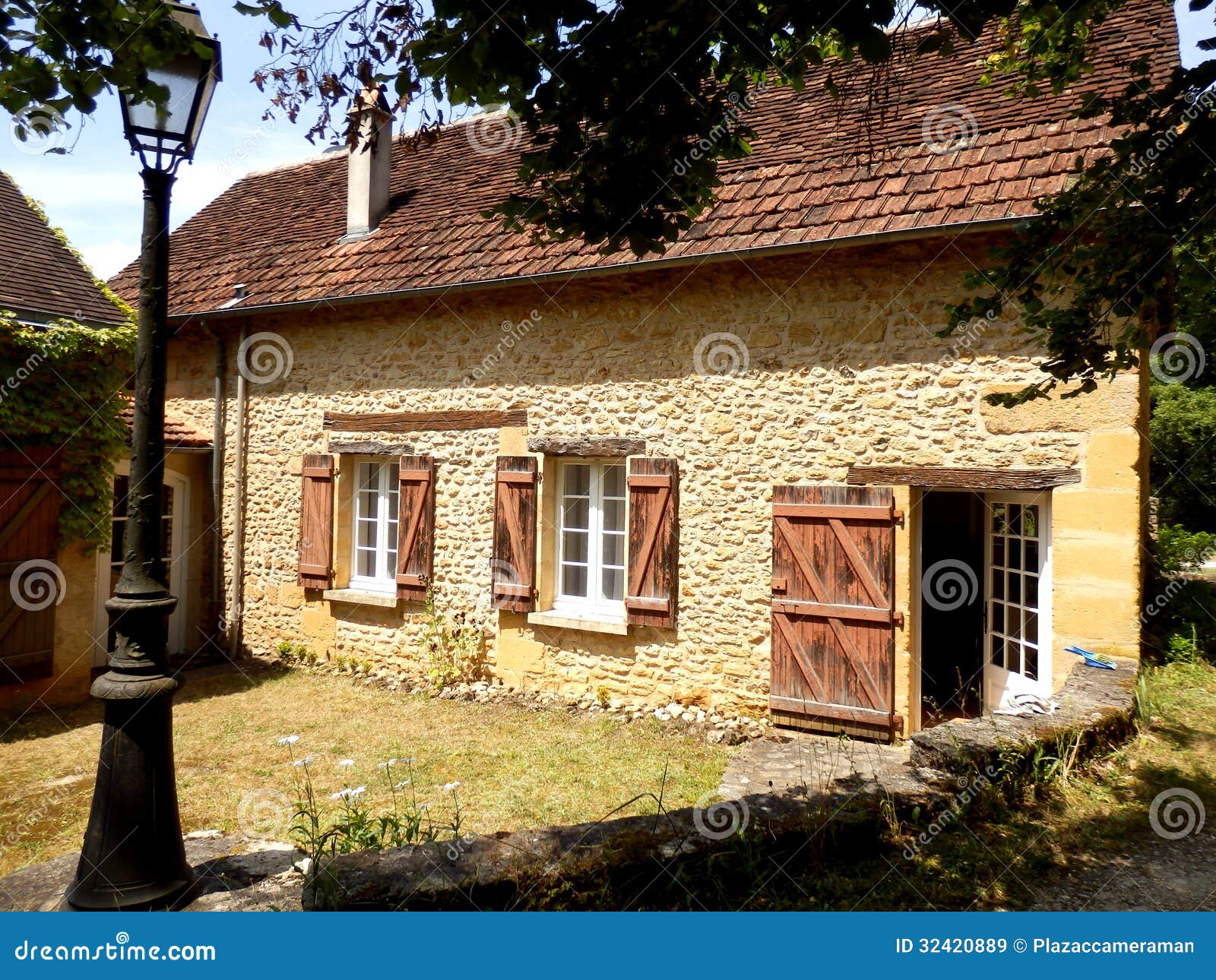 French Gite stock image. Image of shutters, country, europe - 32420889