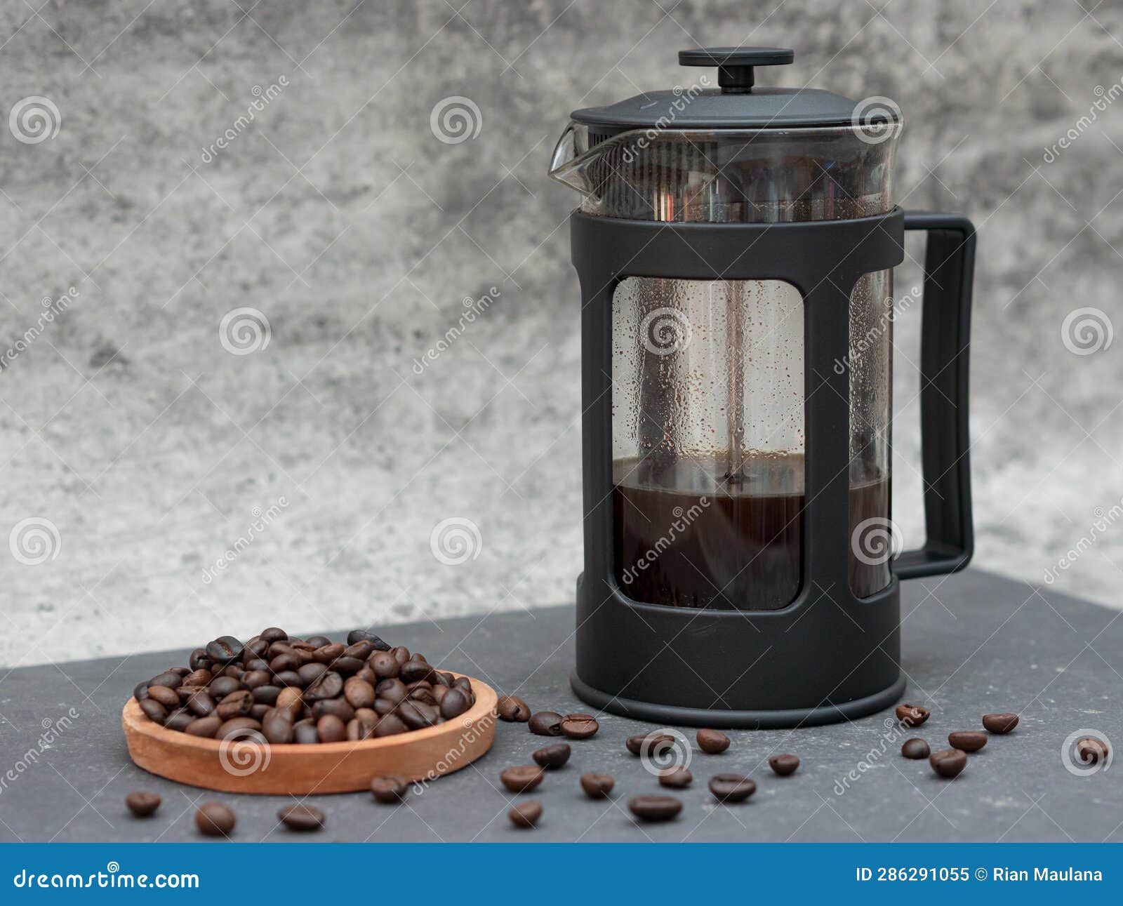 French Press Coffee Maker Pot and Coffee Beans Stock Image - Image of ...