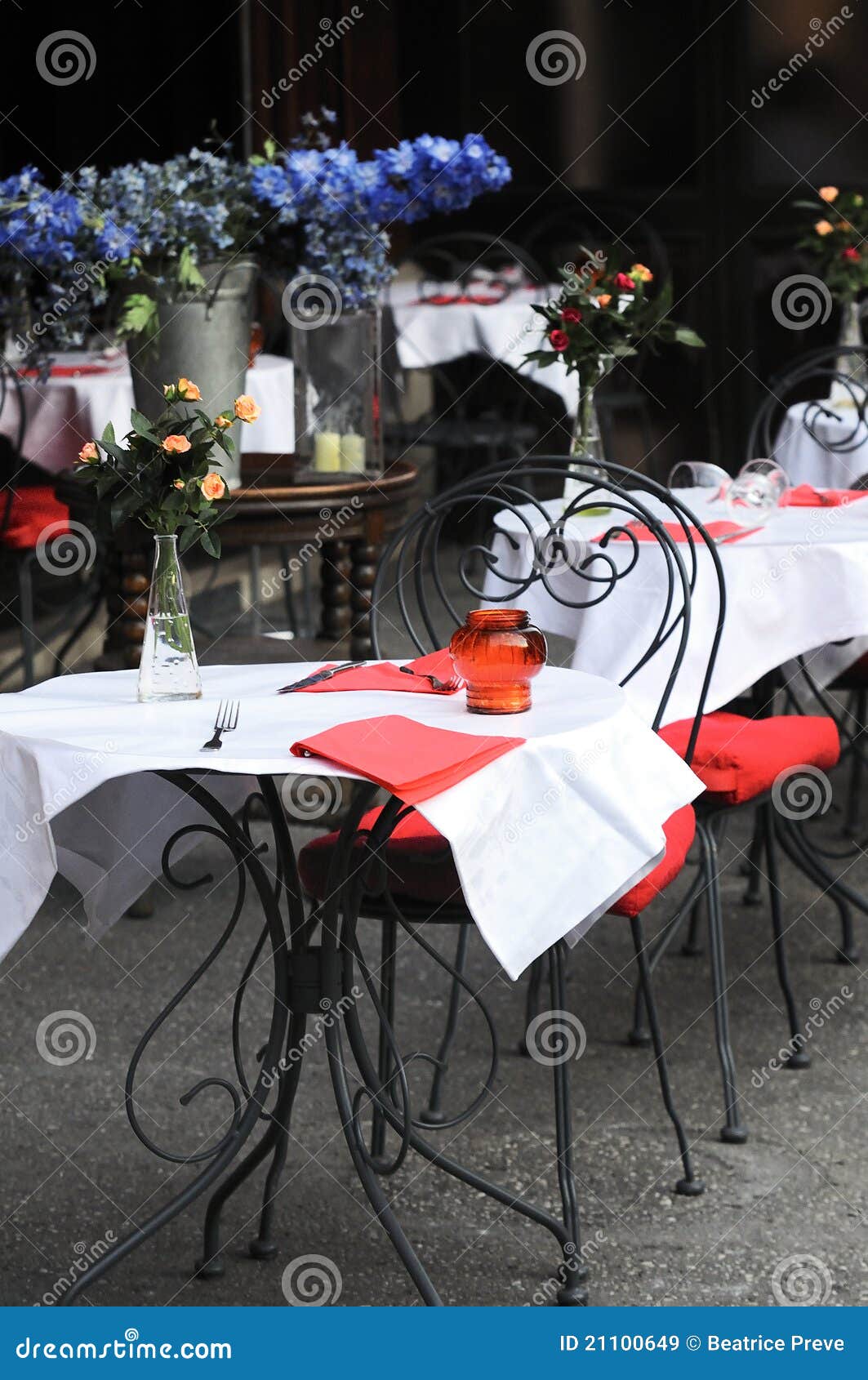 488 French Service Style Restaurant Stock Photos - Free & Royalty-Free ...