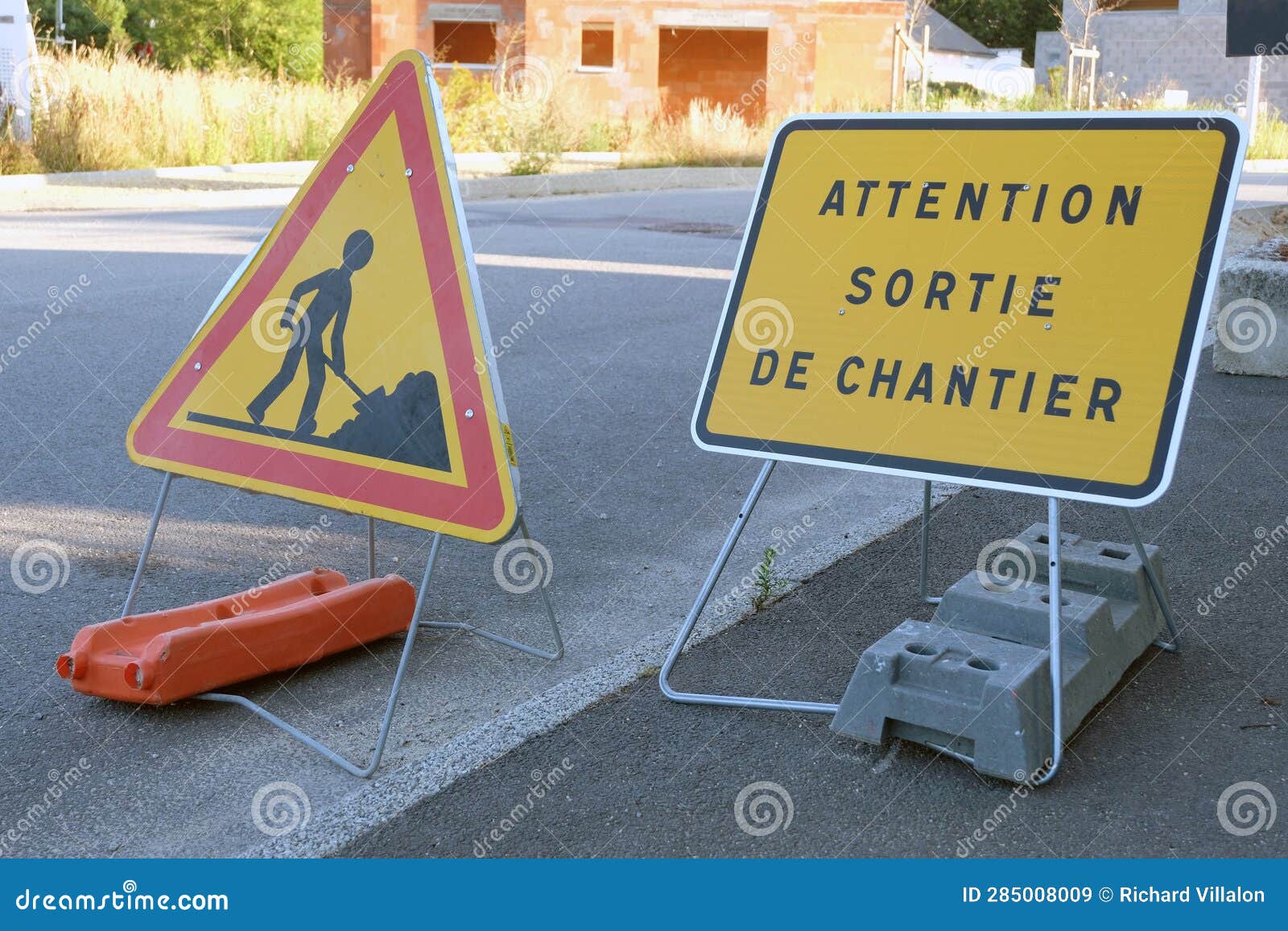 French Road Signs in a Street Stock Image - Image of site, work: 285008009