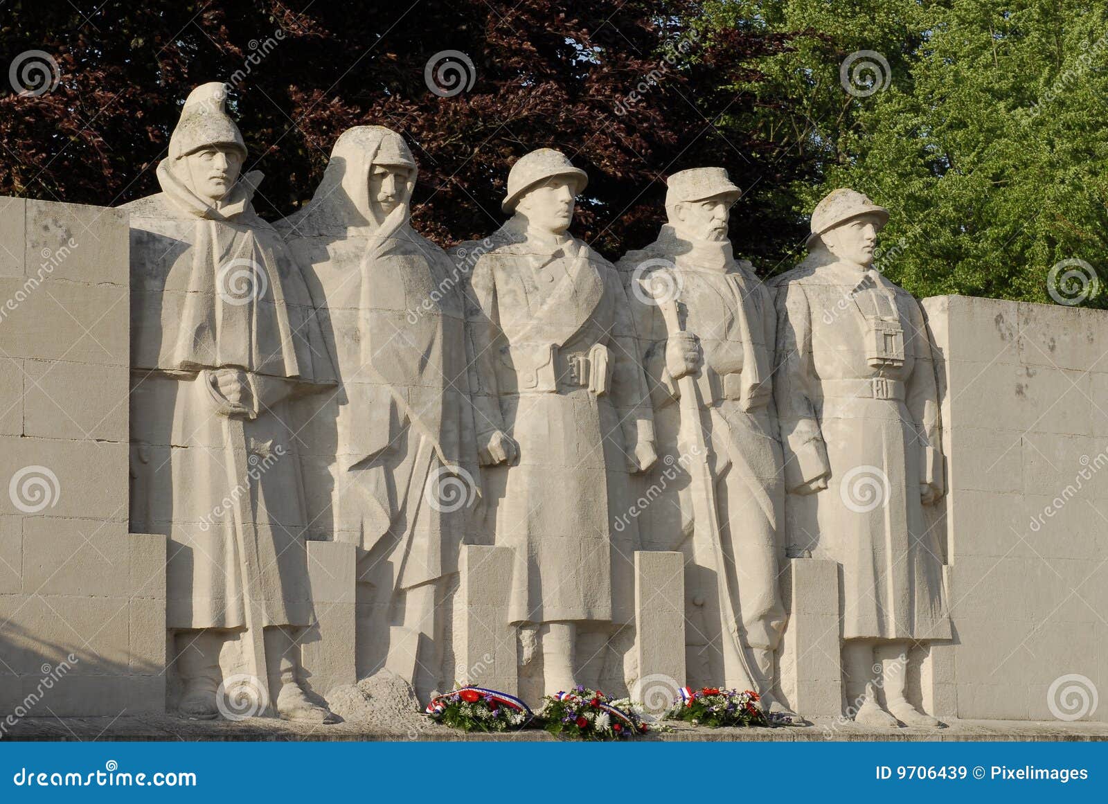 French War Memorial Statue Editorial Photo | CartoonDealer.com #9706439