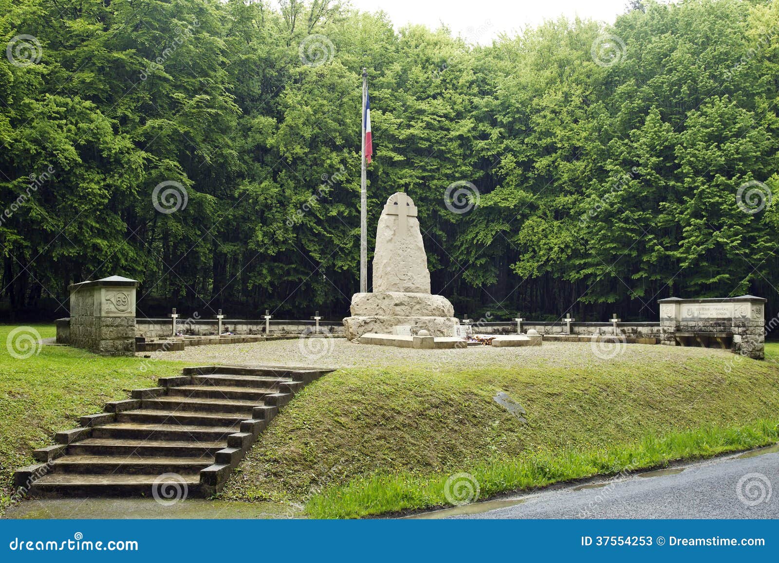 French WW1 Memorial of Verdun Editorial Stock Photo - Image of building ...
