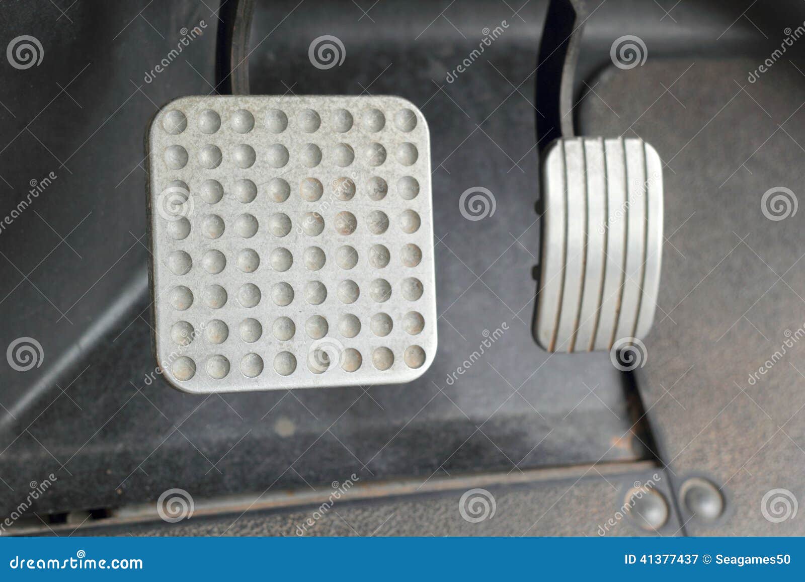 Freno E Pedale Acceleratore Per Le Automobili Immagine Stock - Immagine ...