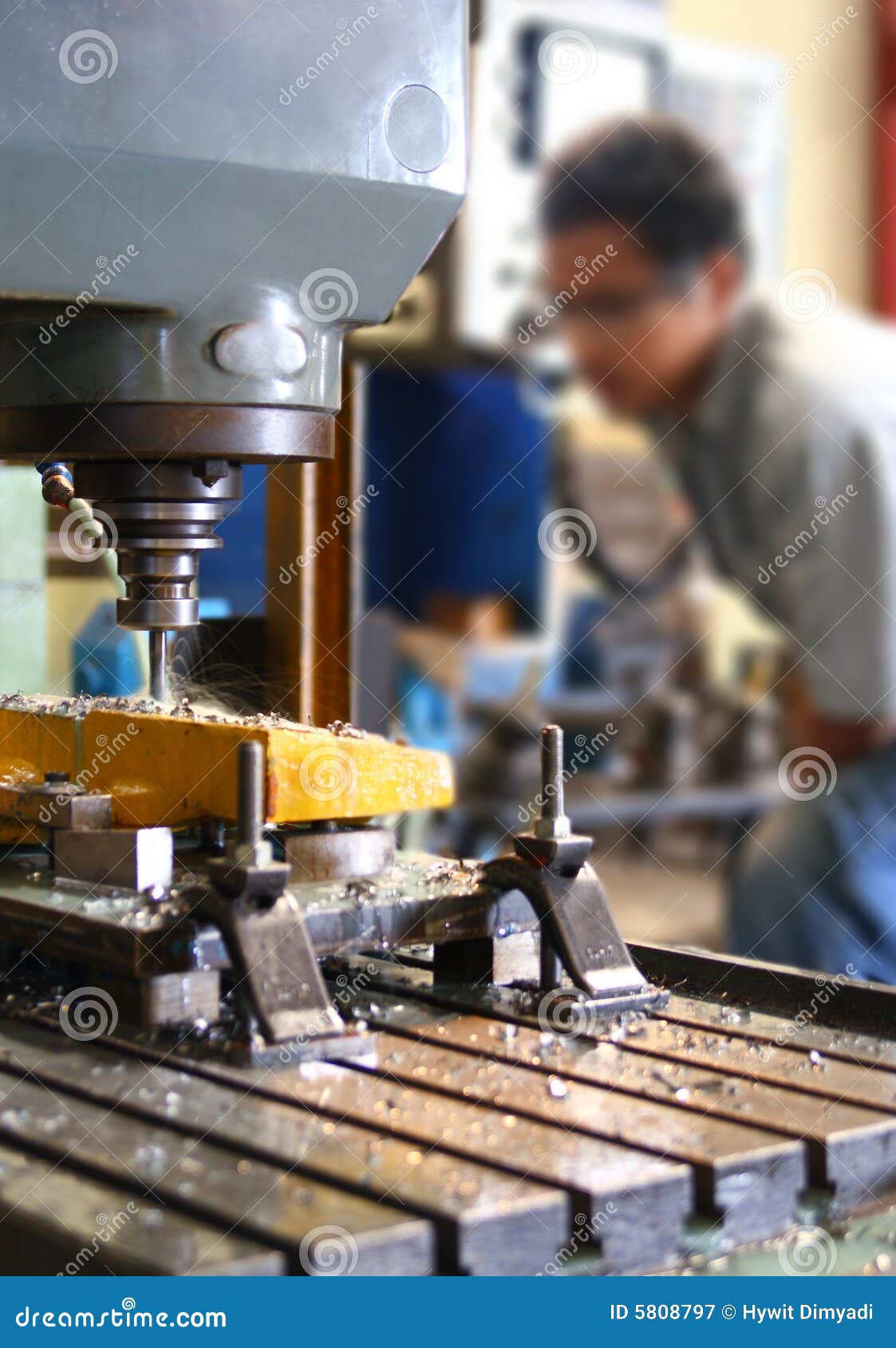 Fresadora imagen de archivo. Imagen de fabrique, acero - 5808797