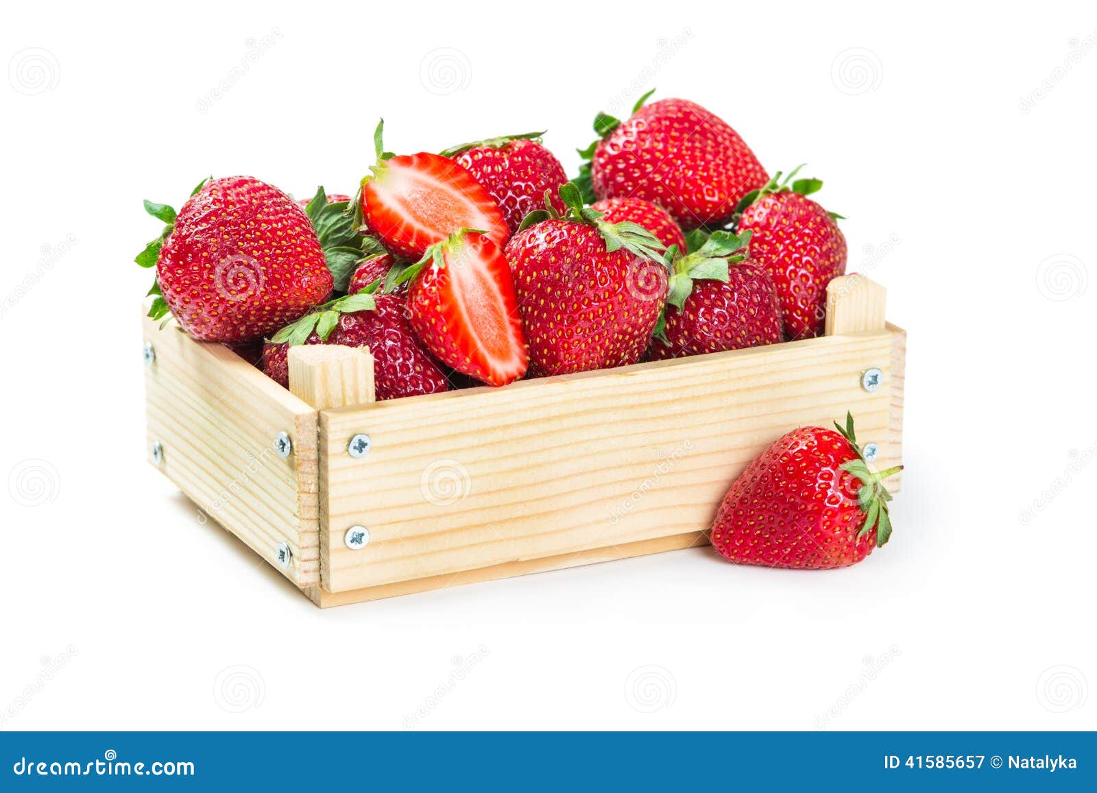 Fresas en caja de madera imagen de archivo. Imagen de delicioso - 41585657