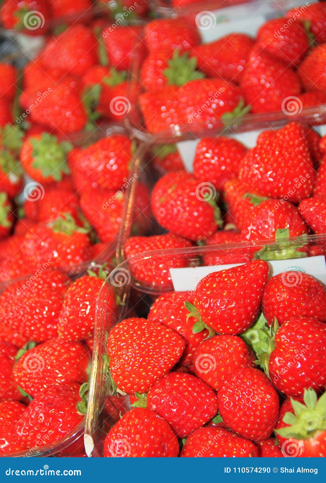 Fresas Rojas Dulces Frescas De Las Fresas Rojas Foto de archivo ...