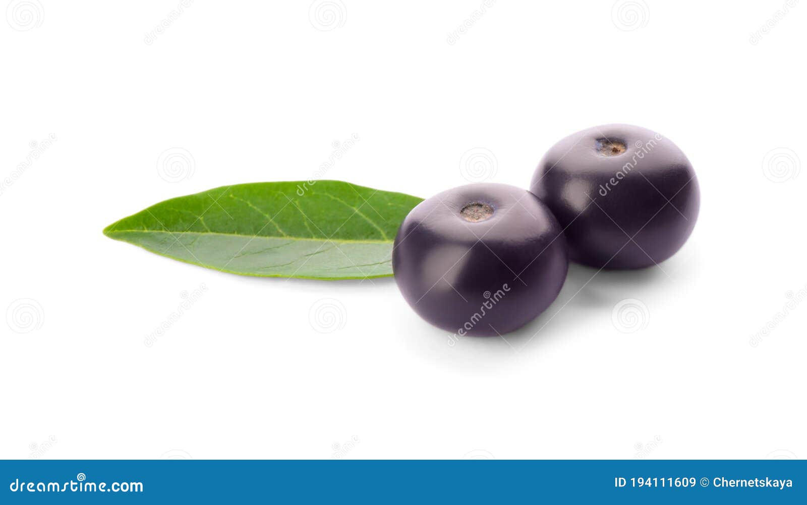 Fresh Acai Berries with Leaf Isolated Stock Image - Image of natural ...