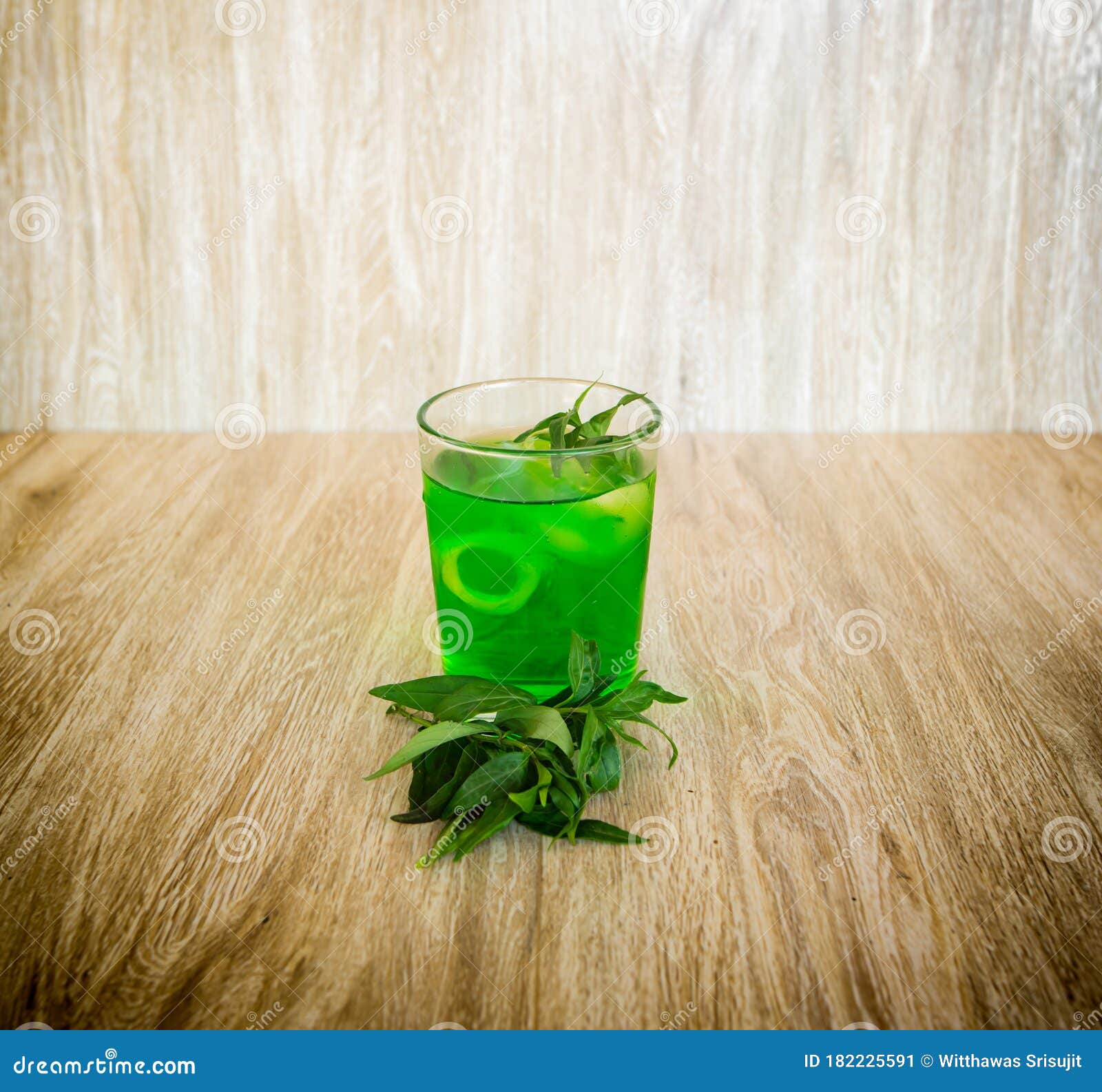 Fresh Andrographis Paniculata Ice Tea on a Wooden Table, Fresh ...