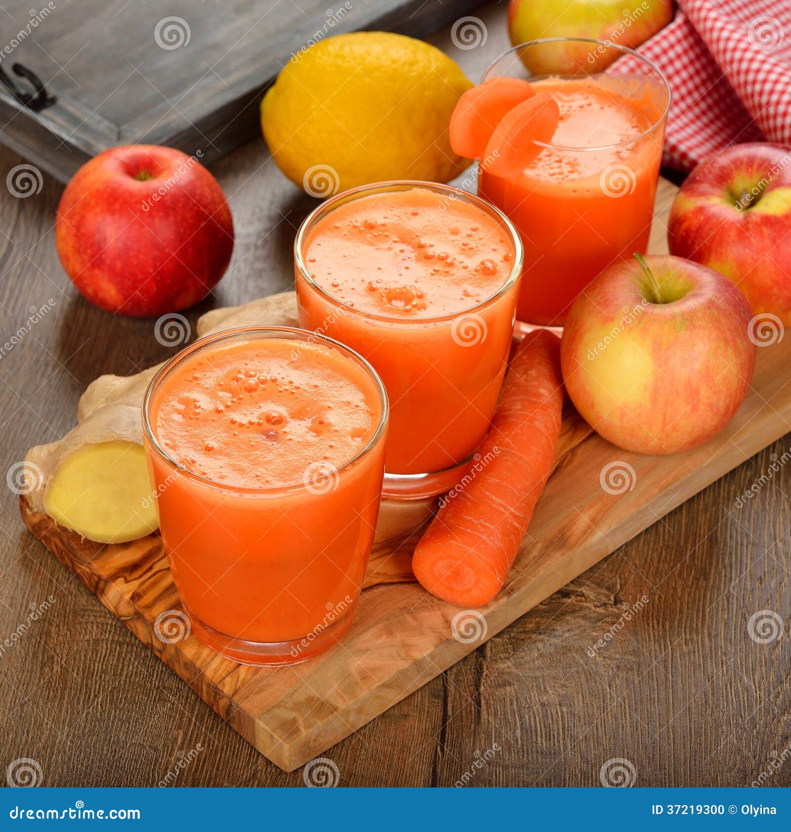 Fresh Apple and Carrot Juice Stock Photo - Image of gastronomy, carrot ...