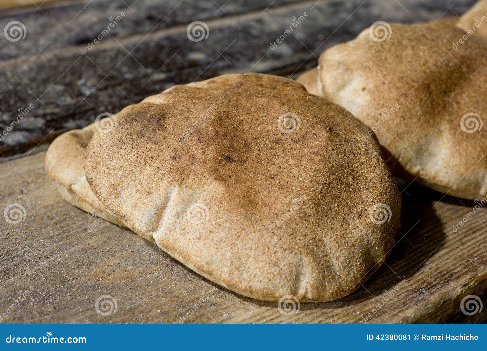 Fresh Arabic Groupe Of Mandarin Fruits In Metal Shopping Basket ...