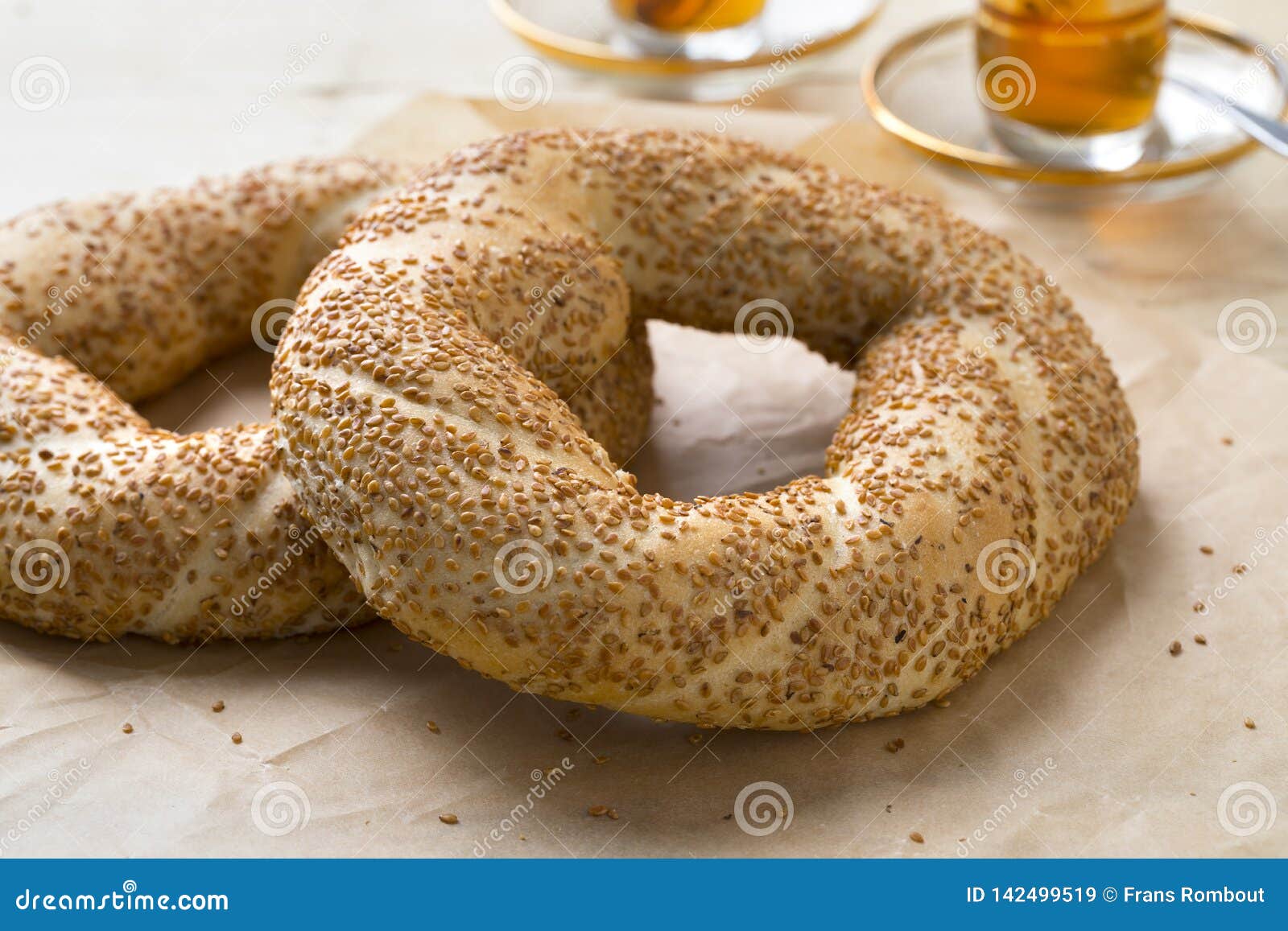 Fresh baked Turkish simit stock image. Image of seed - 142499519